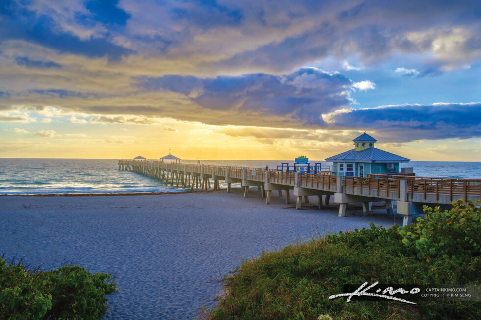 Witnessing a Breathtaking Sunrise Above the Clouds at Juno Beach | HDR ...