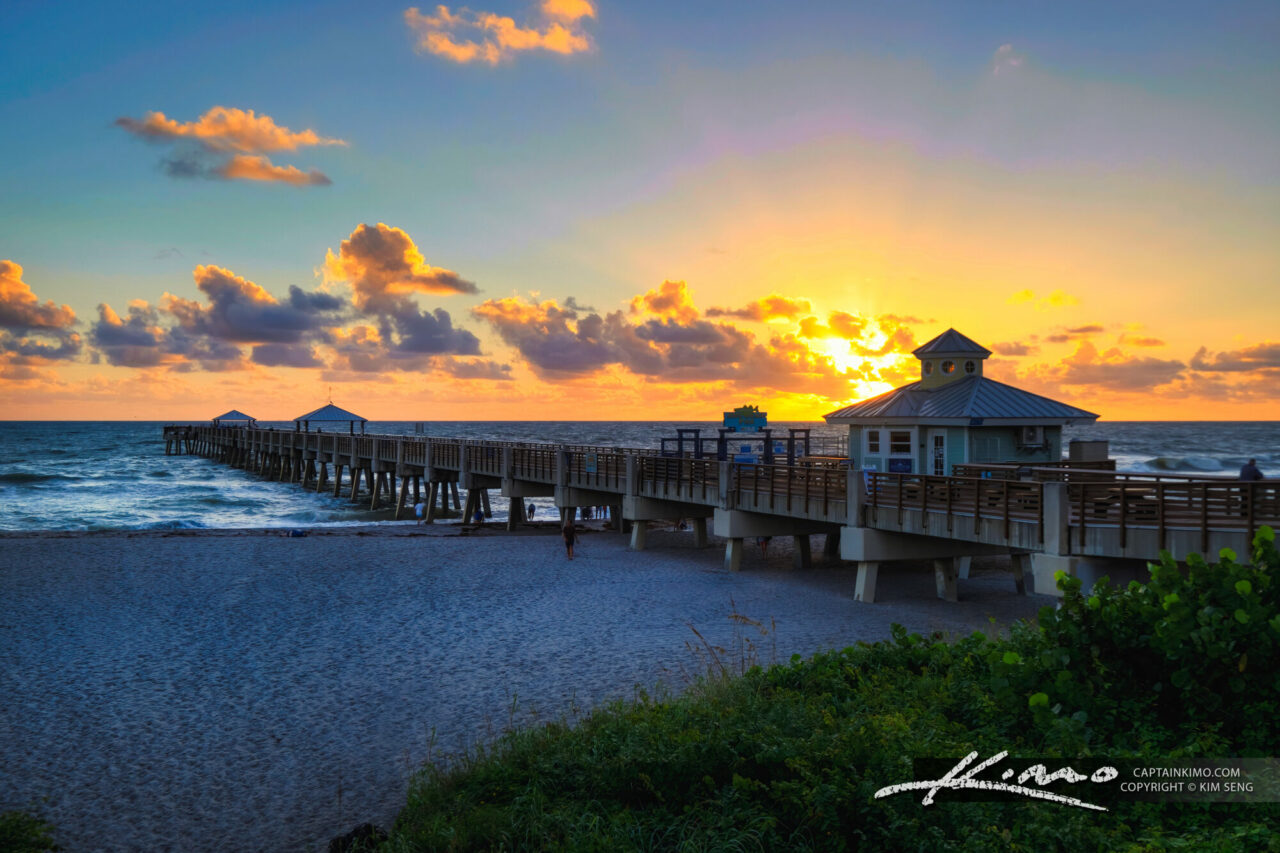 Horizon Harmony at Juno Pier Sunrise and Coastal Splendor | HDR ...