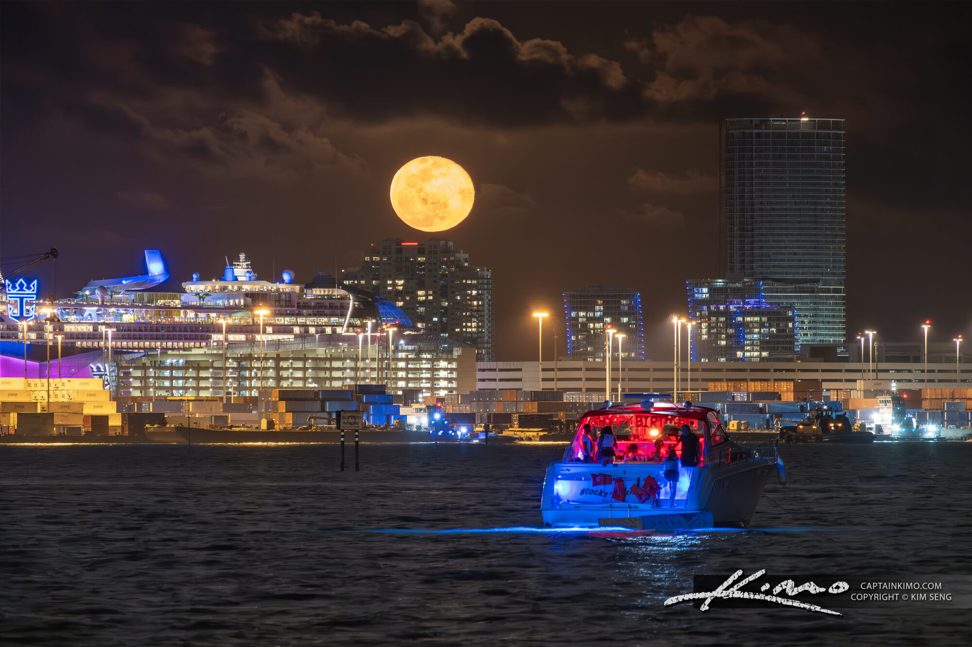 Harbor Moonrise in Miami Port of Miami with Icon at Sea | HDR ...